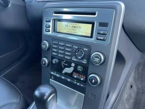 Brown Volvo XC70 2011 in Riga, with an engine capacity of 2.00 L and mileage of 265 thousand km for 8995 €, photo 22 on AUTOMOTO.COM.LV