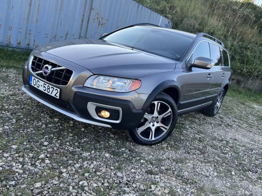 Brown Volvo XC70 2011 in Riga, with an engine capacity of 2.00 L and mileage of 265 thousand km for 8995 €, photo 24 on AUTOMOTO.COM.LV