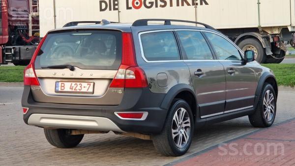 Brown Volvo XC70 2011 in Jelgava, with an engine capacity of 2.00 L and mileage of 366 thousand km for 5950 €, photo 9 on AUTOMOTO.COM.LV