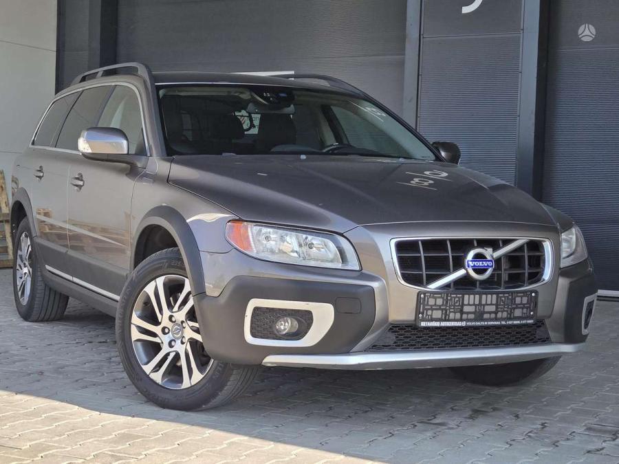 Brūns Volvo XC70 2011 Viļņa, ar dzinēja tilpumu 1.99 L un nobraukumu 276 tūkst. km par 8950 €, foto 1 vietnē AUTOMOTO.COM.LV