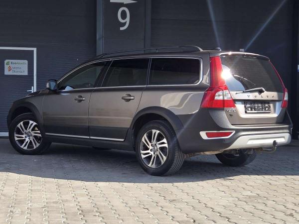 Brūns Volvo XC70 2011 Viļņa, ar dzinēja tilpumu 1.99 L un nobraukumu 276 tūkst. km par 8950 €, foto 3 vietnē AUTOMOTO.COM.LV