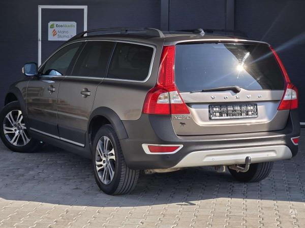 Brūns Volvo XC70 2011 Viļņa, ar dzinēja tilpumu 1.99 L un nobraukumu 276 tūkst. km par 8950 €, foto 4 vietnē AUTOMOTO.COM.LV