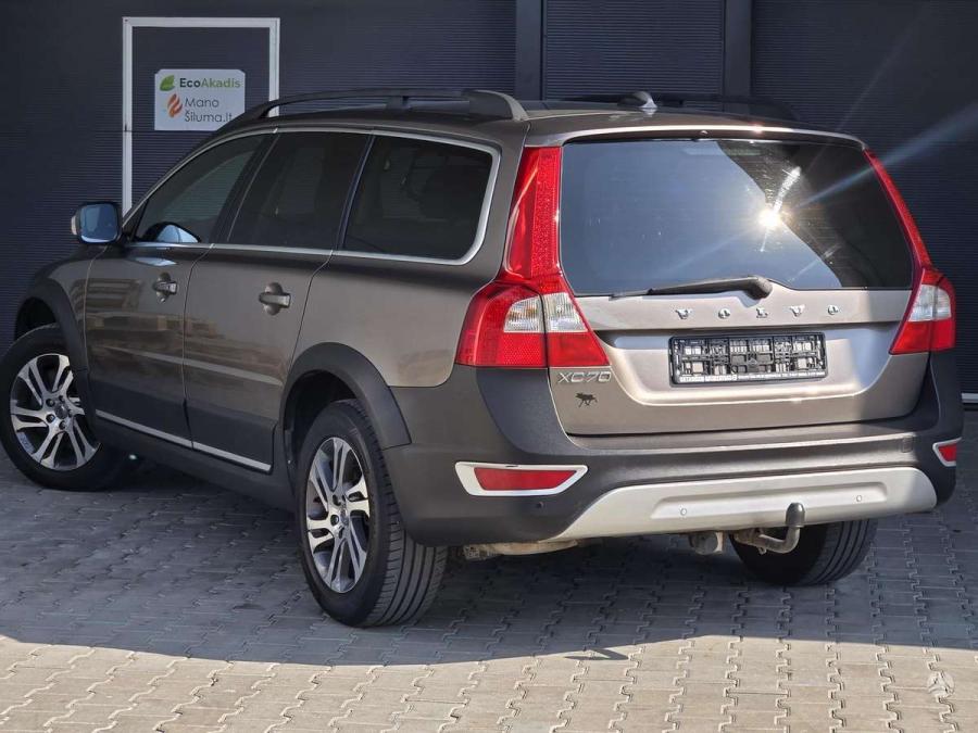 Brūns Volvo XC70 2011 Viļņa, ar dzinēja tilpumu 1.99 L un nobraukumu 276 tūkst. km par 8950 €, foto 4 vietnē AUTOMOTO.COM.LV