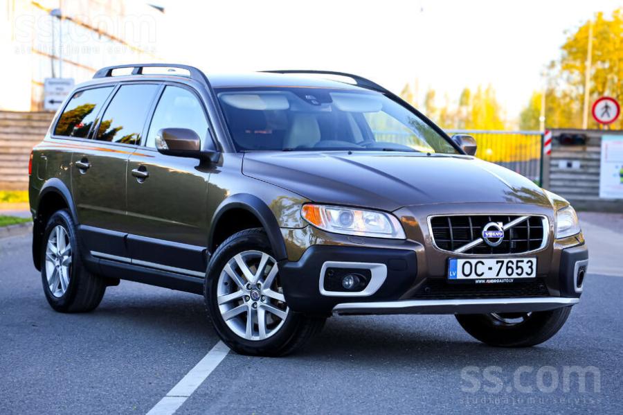 Brown Volvo XC70 2012 in Jelgava, with an engine capacity of 2.40 L and mileage of 0 thousand km for 9990 €, photo 3 on AUTOMOTO.COM.LV