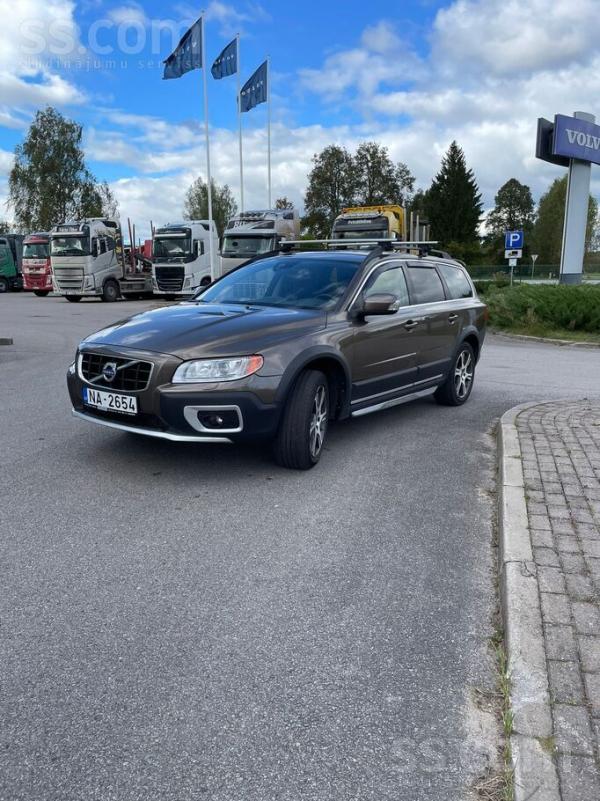 Brūns Volvo XC70 2012 Valmiera, ar dzinēja tilpumu 2.50 L un nobraukumu 343 tūkst. km par 8900 €, foto 1 vietnē AUTOMOTO.COM.LV