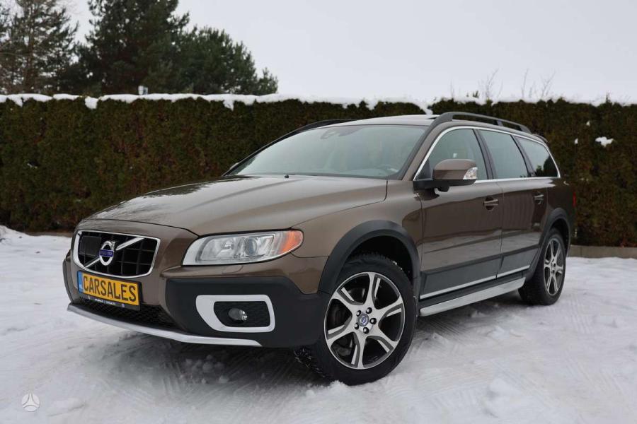 Brown Volvo XC70 2012 in Alytus, with an engine capacity of 2.40 L and mileage of 257 thousand km for 12200 €, photo 1 on AUTOMOTO.COM.LV