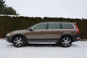 Brown Volvo XC70 2012 in Alytus, with an engine capacity of 2.40 L and mileage of 257 thousand km for 12200 €, photo 7 on AUTOMOTO.COM.LV