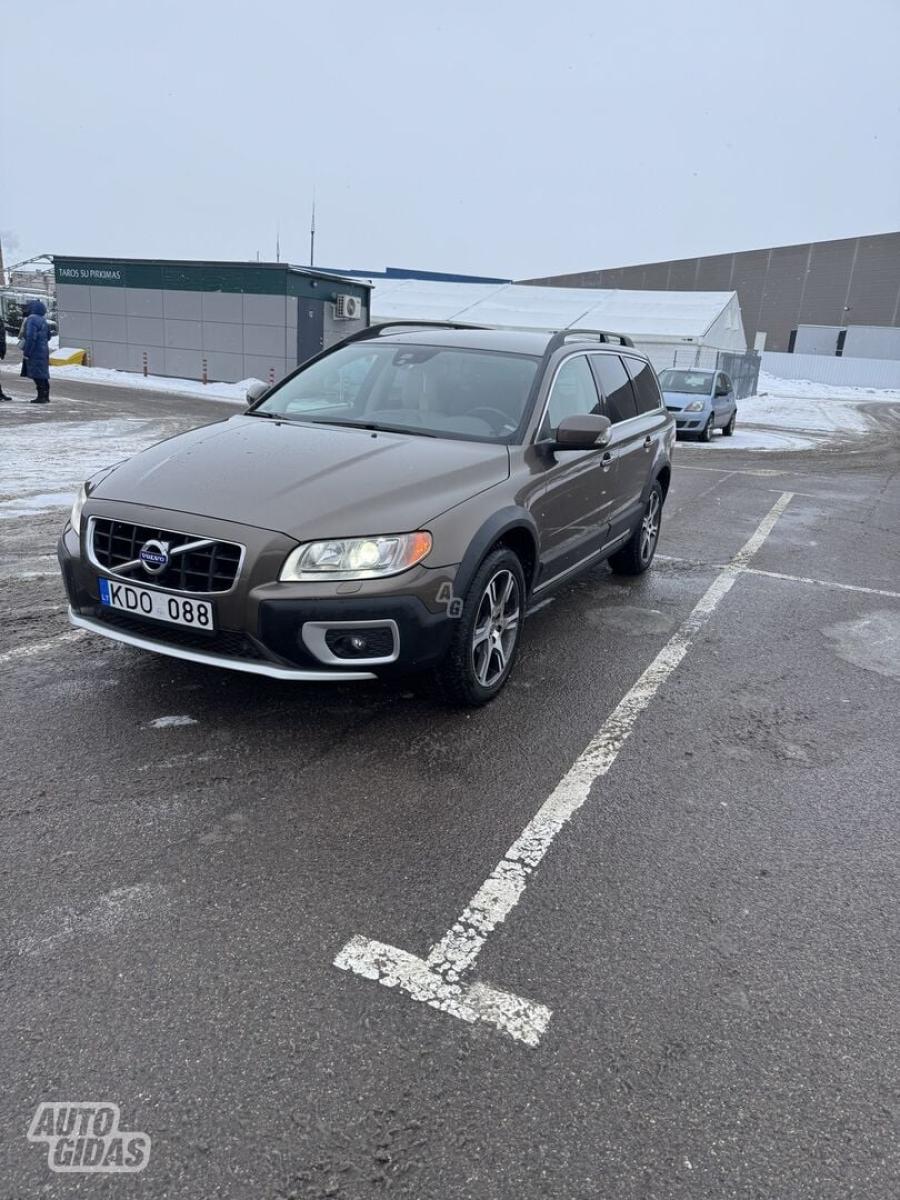 Brown Volvo XC70 2012 in Kaunas, with an engine capacity of 2.00 L and mileage of 277 thousand km for 9999 €, photo 1 on AUTOMOTO.COM.LV