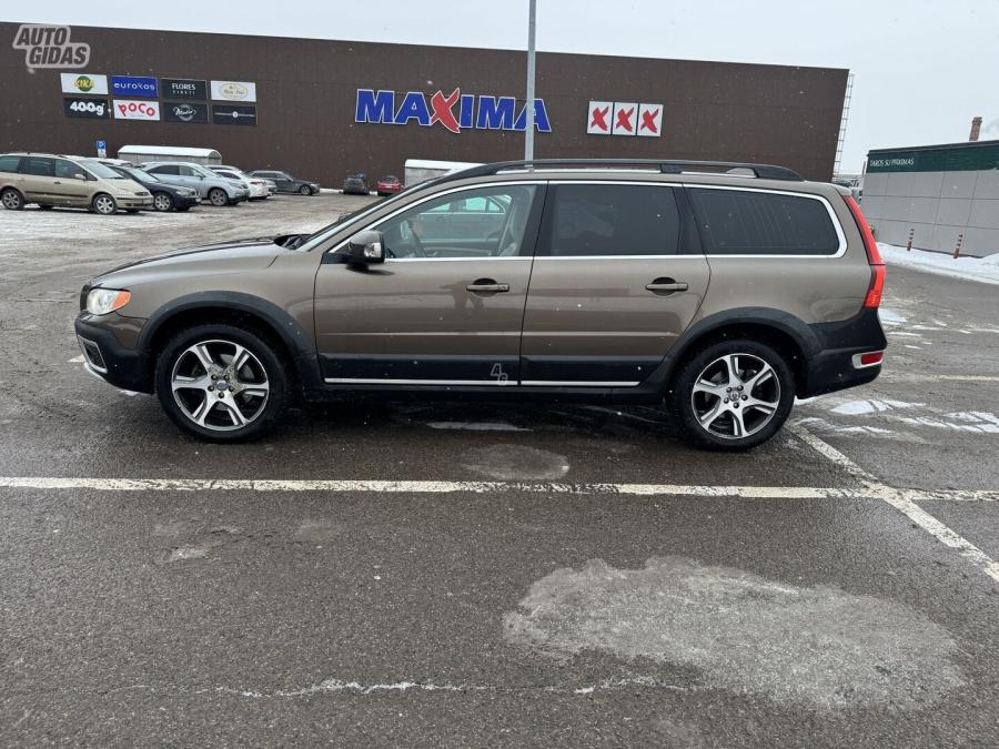 Brown Volvo XC70 2012 in Kaunas, with an engine capacity of 2.00 L and mileage of 277 thousand km for 9999 €, photo 2 on AUTOMOTO.COM.LV
