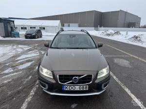Brown Volvo XC70 2012 in Kaunas, with an engine capacity of 2.00 L and mileage of 277 thousand km for 9999 €, photo 6 on AUTOMOTO.COM.LV