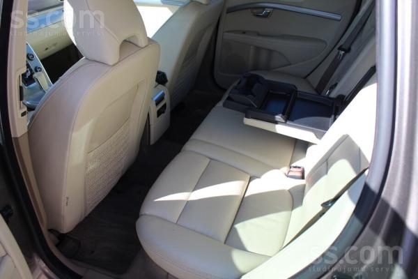 Brūns Volvo XC70 2012 Liepāja, ar dzinēja tilpumu 2.40 L un nobraukumu 251 tūkst. km par 11800 €, foto 8 vietnē AUTOMOTO.COM.LV