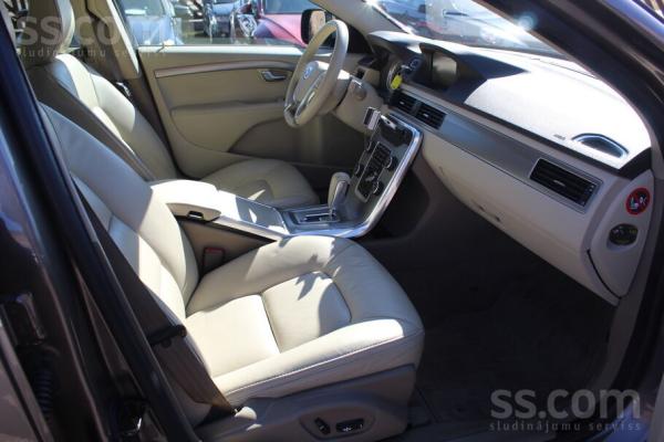 Brūns Volvo XC70 2012 Liepāja, ar dzinēja tilpumu 2.40 L un nobraukumu 251 tūkst. km par 11800 €, foto 9 vietnē AUTOMOTO.COM.LV