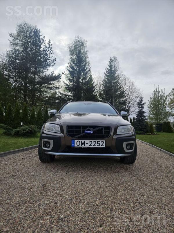 Brūns Volvo XC70 2012 Ogre, ar dzinēja tilpumu 2.40 L un nobraukumu 300 tūkst. km par 7300 €, foto 3 vietnē AUTOMOTO.COM.LV