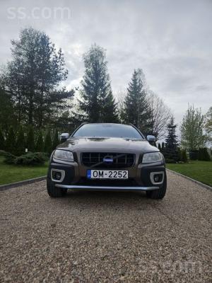 Brown Volvo XC70 2012 in Ogre, with an engine capacity of 2.40 L and mileage of 300 thousand km for 7300 €, photo 4 on AUTOMOTO.COM.LV