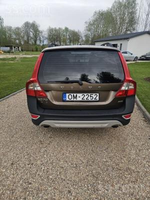 Brown Volvo XC70 2012 in Ogre, with an engine capacity of 2.40 L and mileage of 300 thousand km for 7300 €, photo 14 on AUTOMOTO.COM.LV