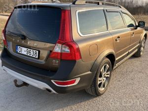 Brown Volvo XC70 2012 in Rezekne, with an engine capacity of 2.40 L and mileage of 365 thousand km for 8700 €, photo 4 on AUTOMOTO.COM.LV