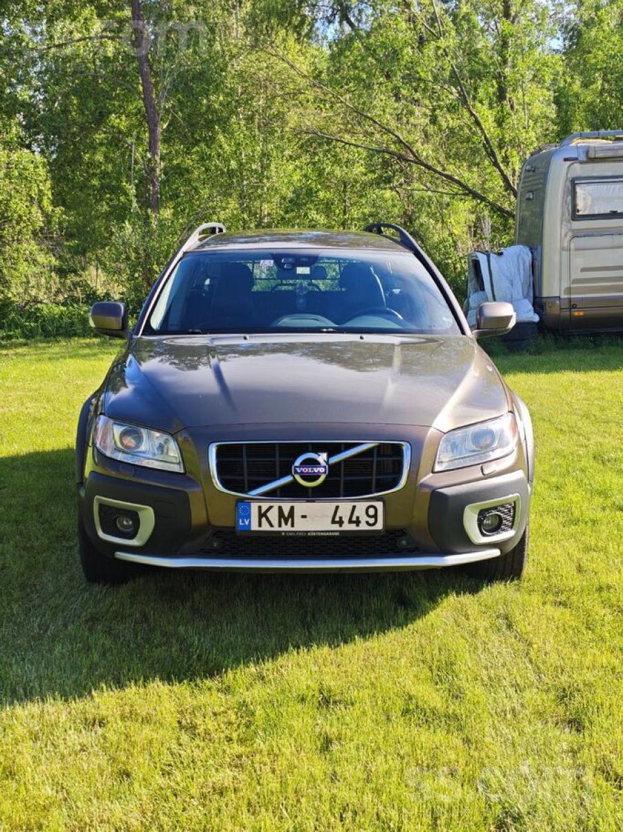 Brūns Volvo XC70 2012 Rīga, ar dzinēja tilpumu 2.40 L un nobraukumu 271 tūkst. km par 9400 €, foto 3 vietnē AUTOMOTO.COM.LV