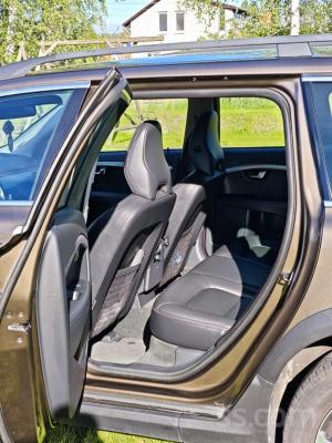 Brūns Volvo XC70 2012 Rīga, ar dzinēja tilpumu 2.40 L un nobraukumu 271 tūkst. km par 9400 €, foto 14 vietnē AUTOMOTO.COM.LV