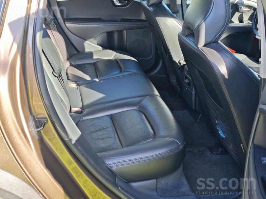 Brūns Volvo XC70 2012 Rīga, ar dzinēja tilpumu 2.40 L un nobraukumu 271 tūkst. km par 9400 €, foto 15 vietnē AUTOMOTO.COM.LV