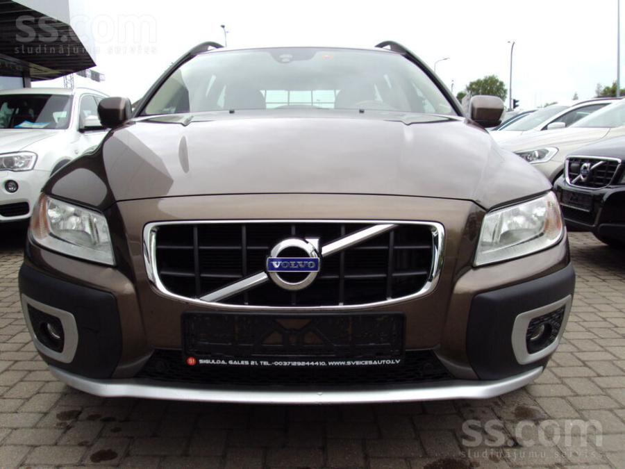 Brown Volvo XC70 2012 in Riga, with an engine capacity of 2.40 L and mileage of 219 thousand km for 11300 €, photo 16 on AUTOMOTO.COM.LV