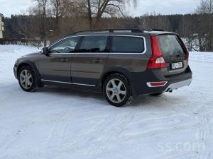 Brown Volvo XC70 2012 in Valmiera, with an engine capacity of 2.40 L and mileage of 316 thousand km for 8500 €, photo 6 on AUTOMOTO.COM.LV