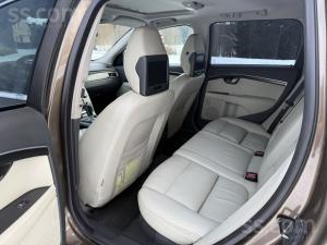 Brown Volvo XC70 2012 in Valmiera, with an engine capacity of 2.40 L and mileage of 316 thousand km for 8500 €, photo 15 on AUTOMOTO.COM.LV