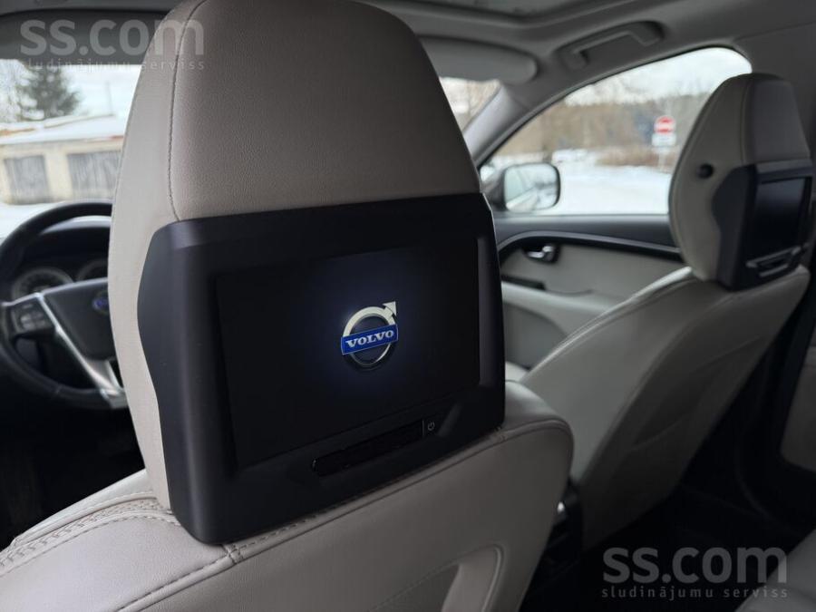 Brown Volvo XC70 2012 in Valmiera, with an engine capacity of 2.40 L and mileage of 316 thousand km for 8500 €, photo 16 on AUTOMOTO.COM.LV