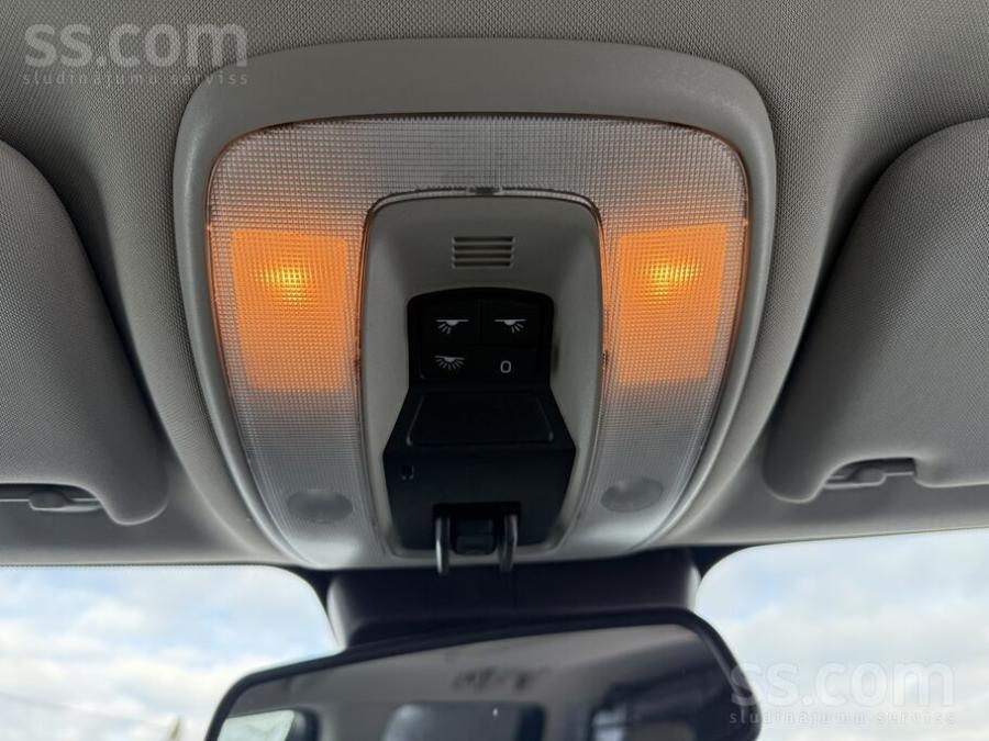 Brown Volvo XC70 2012 in Valmiera, with an engine capacity of 2.40 L and mileage of 316 thousand km for 8500 €, photo 25 on AUTOMOTO.COM.LV