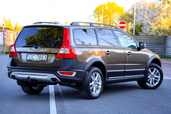 Brūns Volvo XC70 2012 Rīga, ar dzinēja tilpumu 2.40 L un nobraukumu 257 tūkst. km par 10850 €, foto 5 vietnē AUTOMOTO.COM.LV