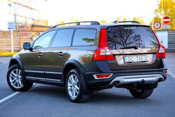 Brūns Volvo XC70 2012 Rīga, ar dzinēja tilpumu 2.40 L un nobraukumu 257 tūkst. km par 10850 €, foto 7 vietnē AUTOMOTO.COM.LV
