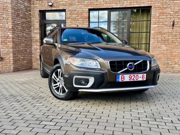 Brown Volvo XC70 2012 in Riga, with an engine capacity of 2.00 L and mileage of 285 thousand km for 9100 €, photo 8 on AUTOMOTO.COM.LV