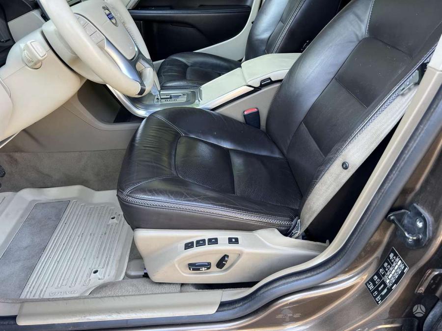 Brūns Volvo XC70 2012 Kauņa, ar dzinēja tilpumu 1.98 L un nobraukumu 268 tūkst. km par 8350 €, foto 19 vietnē AUTOMOTO.COM.LV