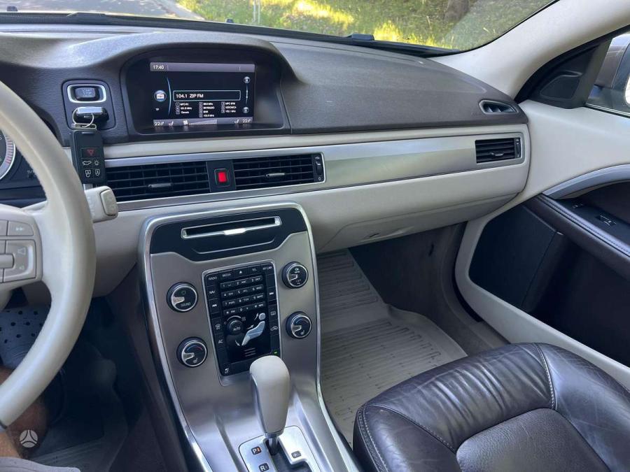 Brūns Volvo XC70 2012 Kauņa, ar dzinēja tilpumu 1.98 L un nobraukumu 268 tūkst. km par 8350 €, foto 22 vietnē AUTOMOTO.COM.LV