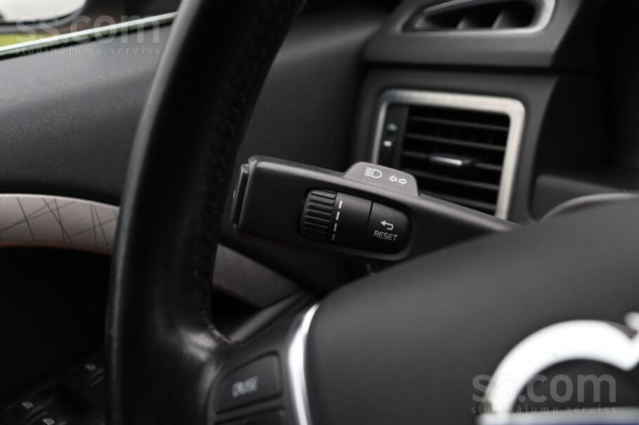 Brūns Volvo XC70 2012 Valka, ar dzinēja tilpumu 2.00 L un nobraukumu 336 tūkst. km par 9500 €, foto 22 vietnē AUTOMOTO.COM.LV