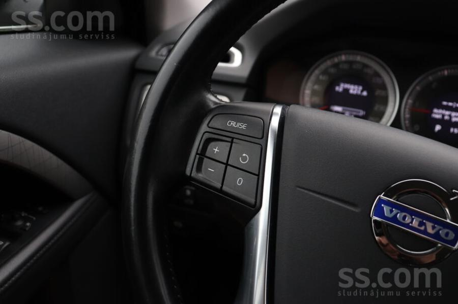 Brūns Volvo XC70 2012 Valka, ar dzinēja tilpumu 2.00 L un nobraukumu 336 tūkst. km par 9500 €, foto 23 vietnē AUTOMOTO.COM.LV
