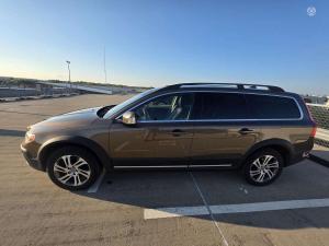 Brown Volvo XC70 2012 in Vilnius, with an engine capacity of 2.40 L and mileage of 304 thousand km for 10500 €, photo 6 on AUTOMOTO.COM.LV