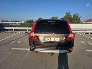 Brown Volvo XC70 2012 in Vilnius, with an engine capacity of 2.40 L and mileage of 304 thousand km for 10500 €, photo 16 on AUTOMOTO.COM.LV