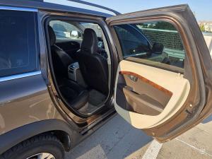 Brown Volvo XC70 2012 in Vilnius, with an engine capacity of 2.40 L and mileage of 304 thousand km for 10500 €, photo 24 on AUTOMOTO.COM.LV