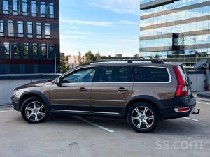 Brūns Volvo XC70 2012 Rīga, ar dzinēja tilpumu 2.40 L un nobraukumu 0 tūkst. km par 7950 €, foto 4 vietnē AUTOMOTO.COM.LV