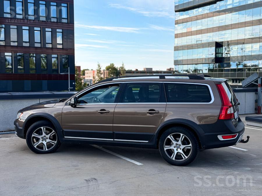Brūns Volvo XC70 2012 Rīga, ar dzinēja tilpumu 2.40 L un nobraukumu 0 tūkst. km par 7950 €, foto 4 vietnē AUTOMOTO.COM.LV