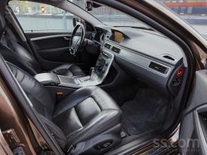 Brūns Volvo XC70 2012 Rīga, ar dzinēja tilpumu 2.40 L un nobraukumu 0 tūkst. km par 7950 €, foto 13 vietnē AUTOMOTO.COM.LV