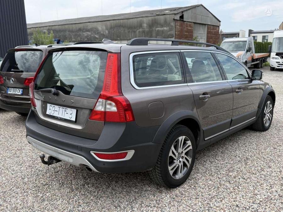 Brūns Volvo XC70 2012 Kauņa, ar dzinēja tilpumu 2.40 L un nobraukumu 430 tūkst. km par 7800 €, foto 5 vietnē AUTOMOTO.COM.LV