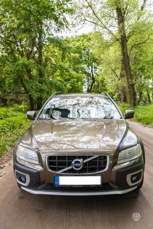 Brown Volvo XC70 2012 in Vilnius, with an engine capacity of 2.40 L and mileage of 307 thousand km for 8800 €, photo 5 on AUTOMOTO.COM.LV