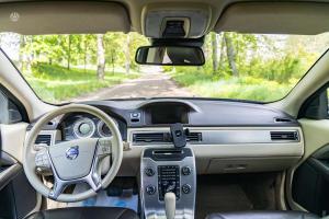 Brown Volvo XC70 2012 in Vilnius, with an engine capacity of 2.40 L and mileage of 307 thousand km for 8800 €, photo 8 on AUTOMOTO.COM.LV