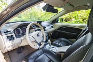 Brown Volvo XC70 2012 in Vilnius, with an engine capacity of 2.40 L and mileage of 307 thousand km for 8800 €, photo 9 on AUTOMOTO.COM.LV