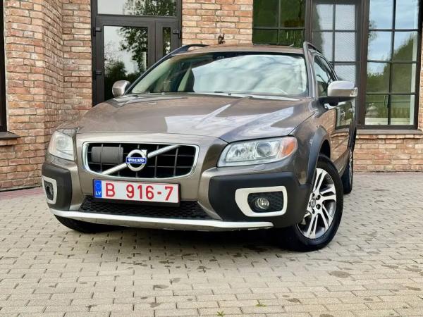 Brūns Volvo XC70 2012 Jelgava, ar dzinēja tilpumu 2.40 L un nobraukumu 275 tūkst. km par 9500 €, foto 1 vietnē AUTOMOTO.COM.LV