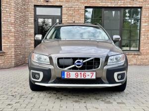 Brown Volvo XC70 2012 in Jelgava, with an engine capacity of 2.40 L and mileage of 275 thousand km for 9500 €, photo 4 on AUTOMOTO.COM.LV