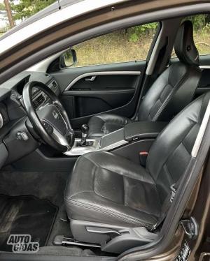 Brūns Volvo XC70 2012 Jonava, ar dzinēja tilpumu 2.00 L un nobraukumu 391 tūkst. km par 6150 €, foto 10 vietnē AUTOMOTO.COM.LV