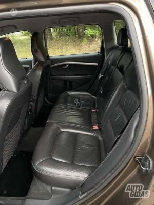 Brūns Volvo XC70 2012 Jonava, ar dzinēja tilpumu 2.00 L un nobraukumu 391 tūkst. km par 6150 €, foto 11 vietnē AUTOMOTO.COM.LV