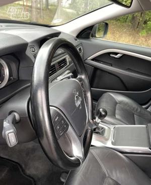 Brūns Volvo XC70 2012 Jonava, ar dzinēja tilpumu 2.00 L un nobraukumu 391 tūkst. km par 6150 €, foto 15 vietnē AUTOMOTO.COM.LV